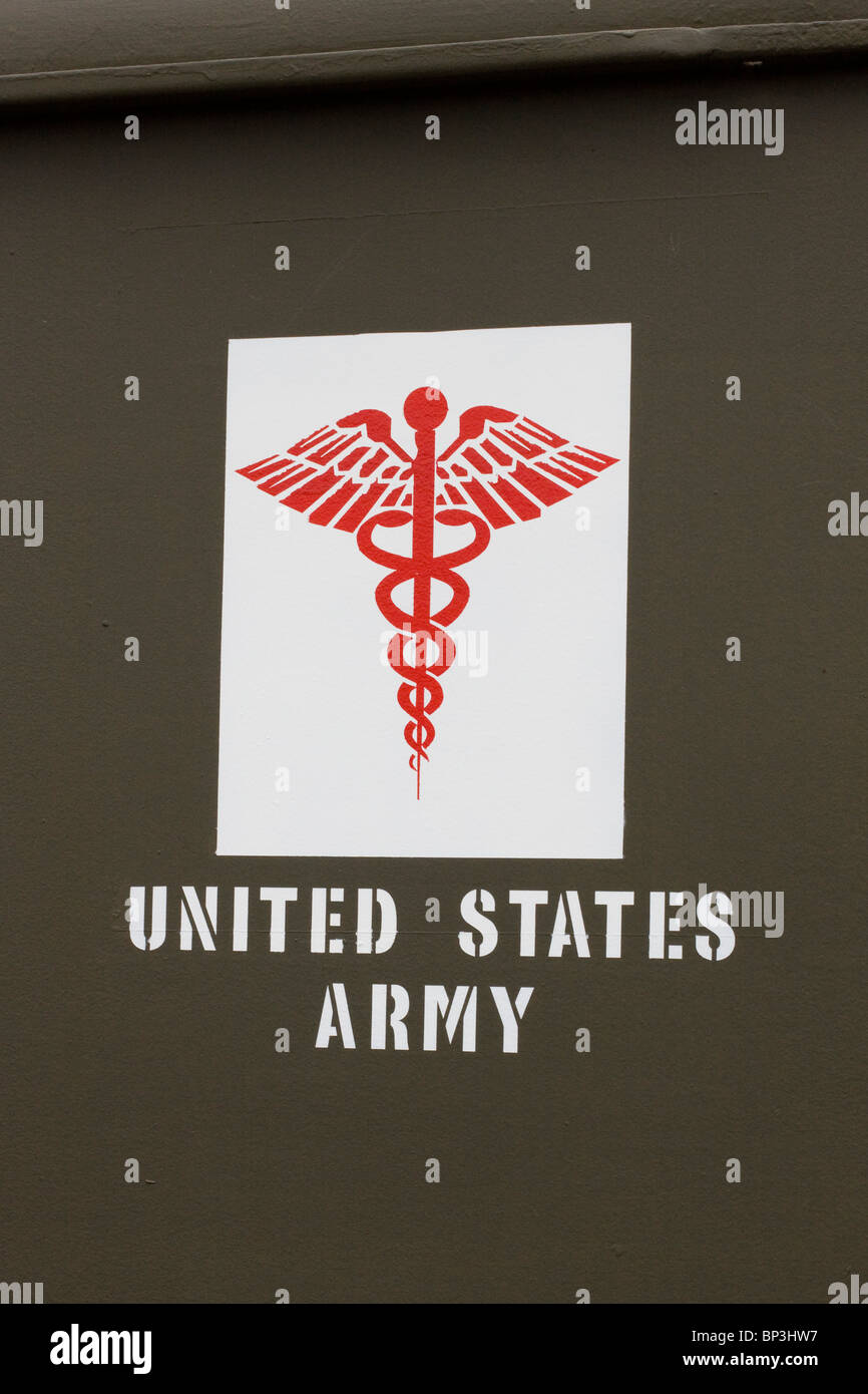 Jeep emblem hi-res stock photography and images - Alamy