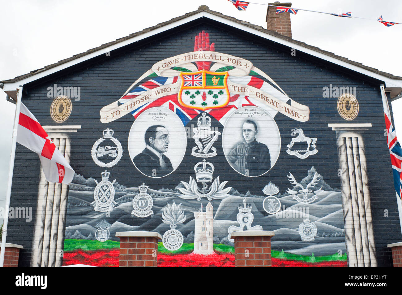 Loyalist mural hi-res stock photography and images - Alamy