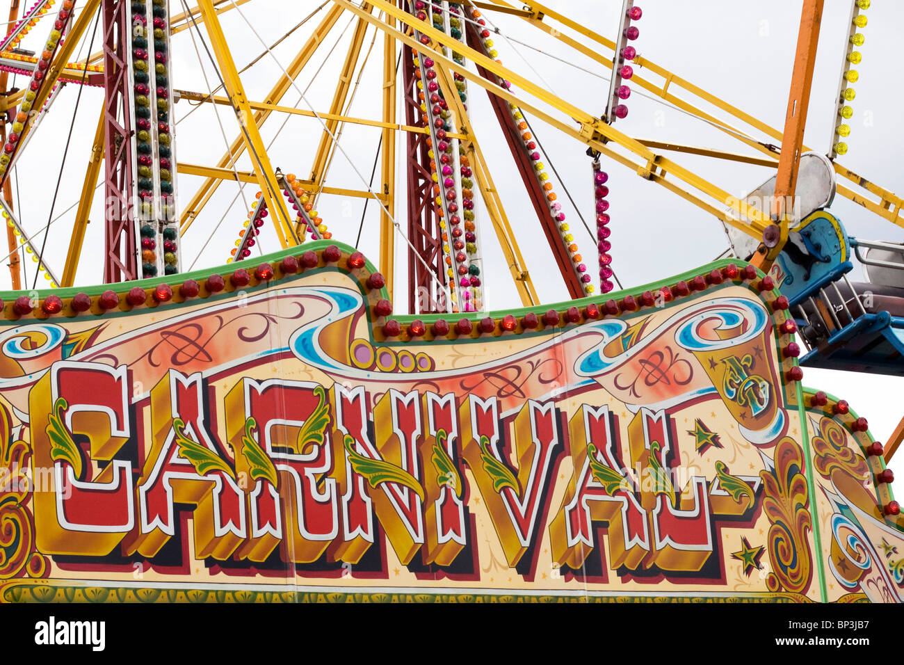 Uk fairground games hi-res stock photography and images - Alamy