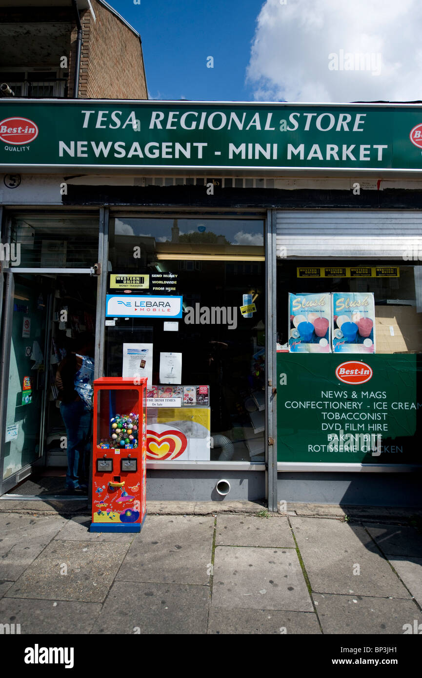 Convenient store in a poor area of East London Stock Photo - Alamy