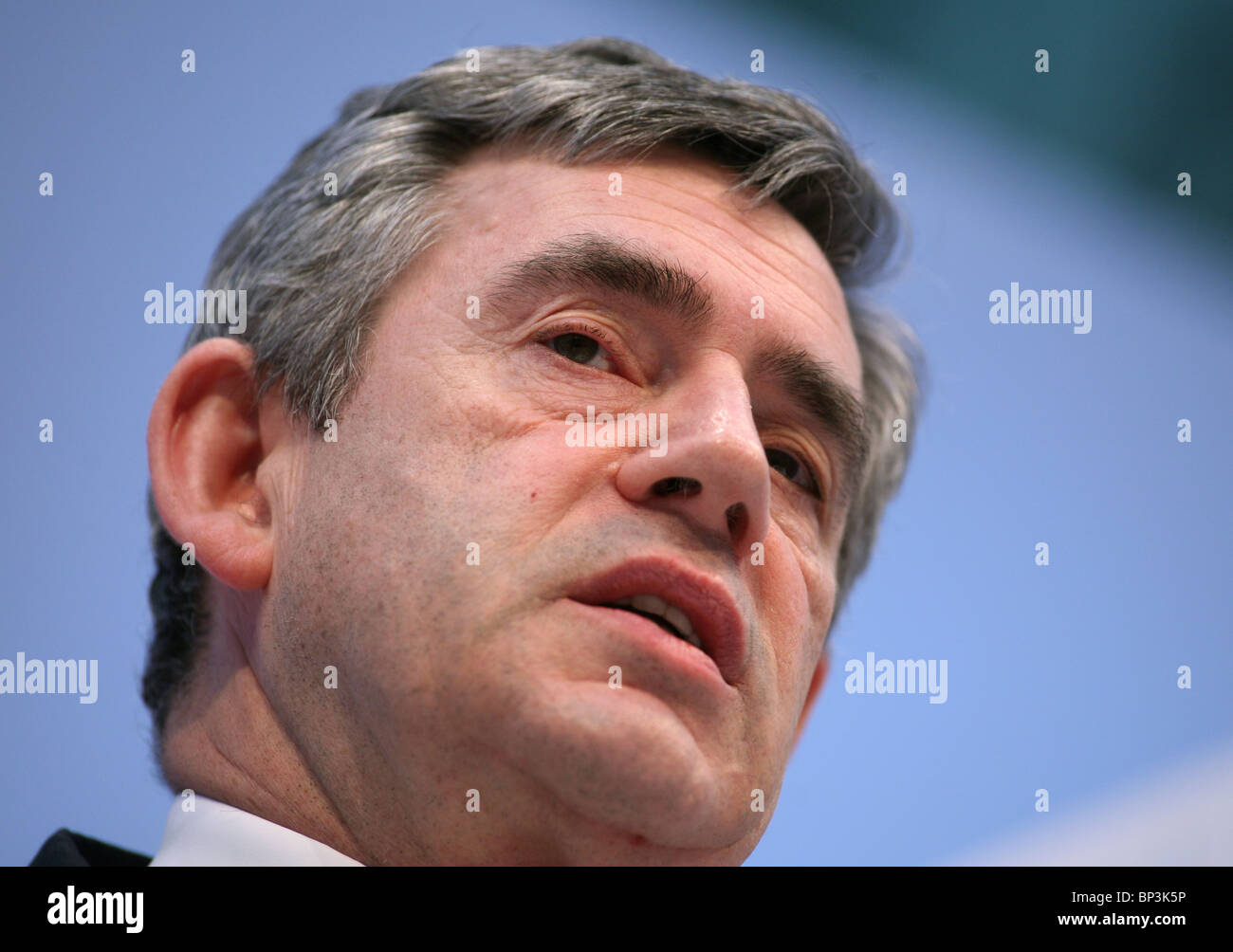 Politics speaking finance gordon brown hi-res stock photography and ...