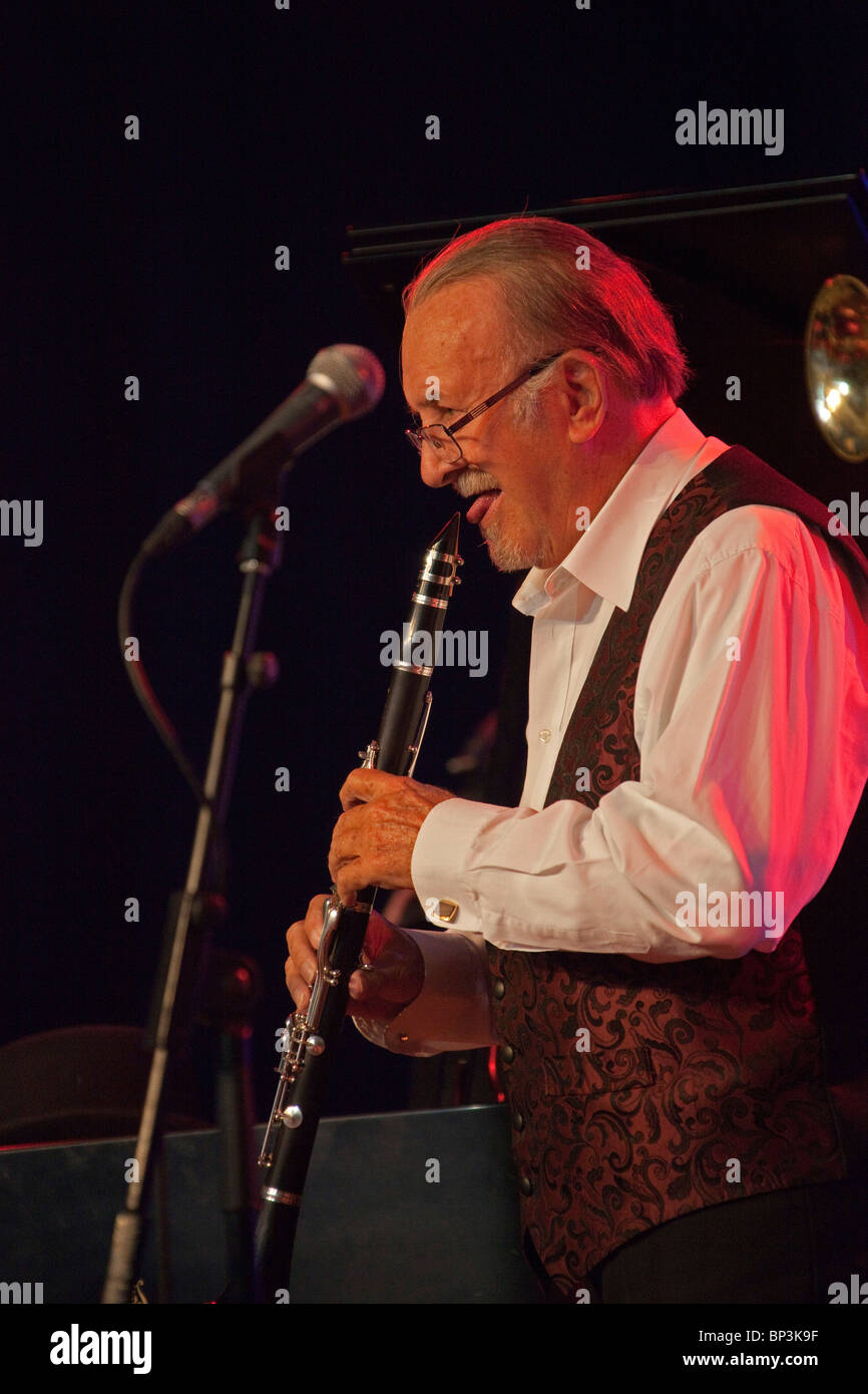 Mr Acker Bilk MBE (Bernard Stanley Bilk) playing clarinet at Brecon ...