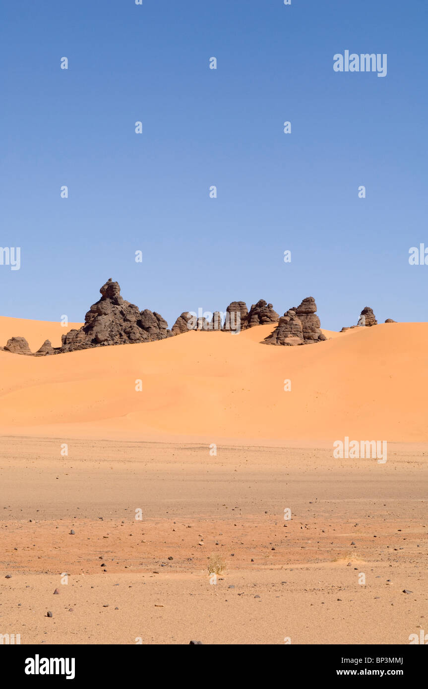 Akakus, Sahara desert, Fezzan, Libya Stock Photo - Alamy