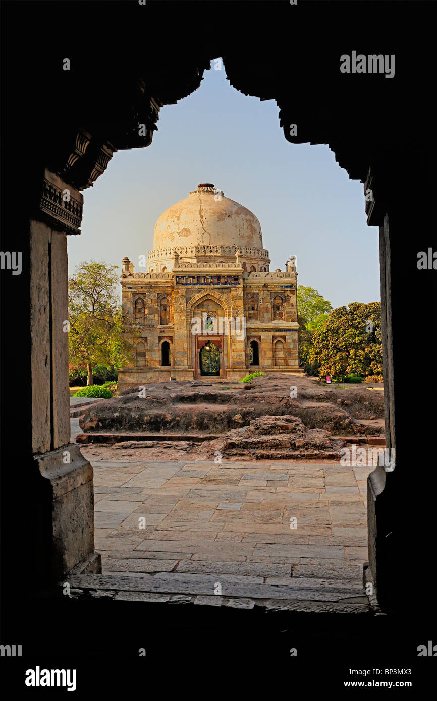 Mosque of Sheesh Gumbad, Lodhi Gardens, New Delhi, India Stock Photo ...