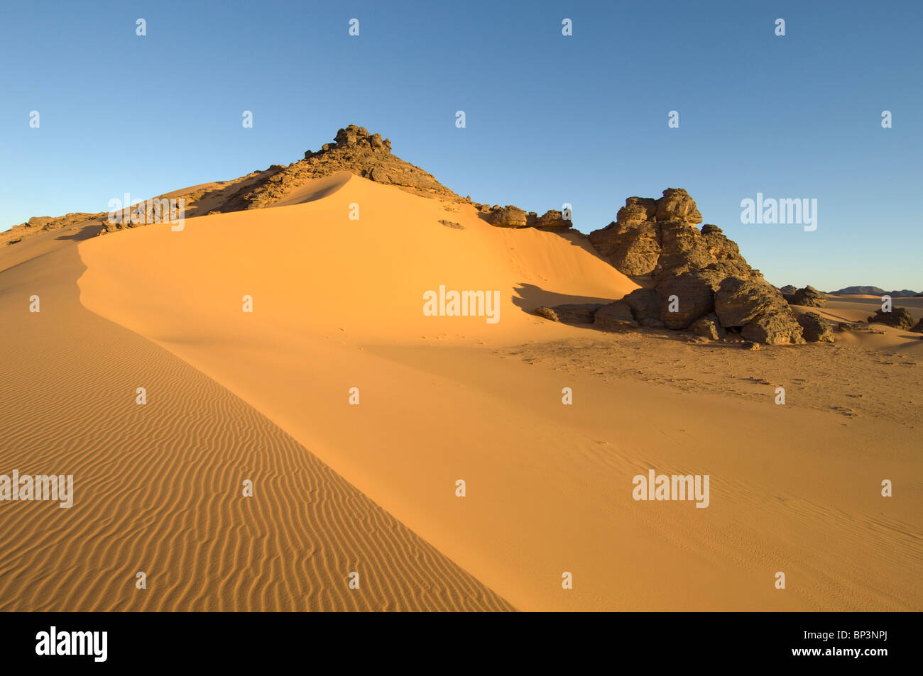 Akakus, Sahara desert, Fezzan, Libya Stock Photo - Alamy