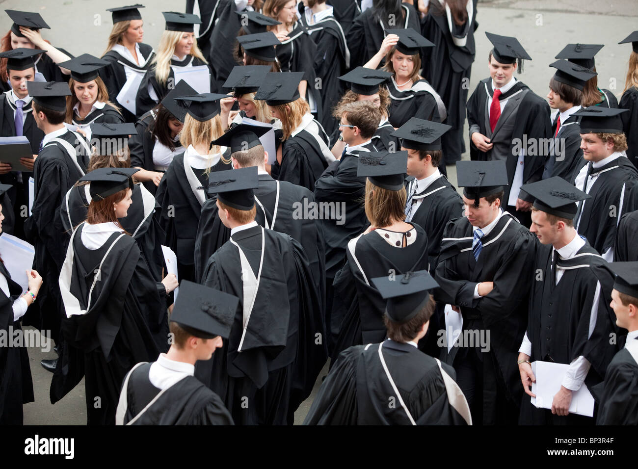 Graduation ceremony uk hi-res stock photography and images - Alamy