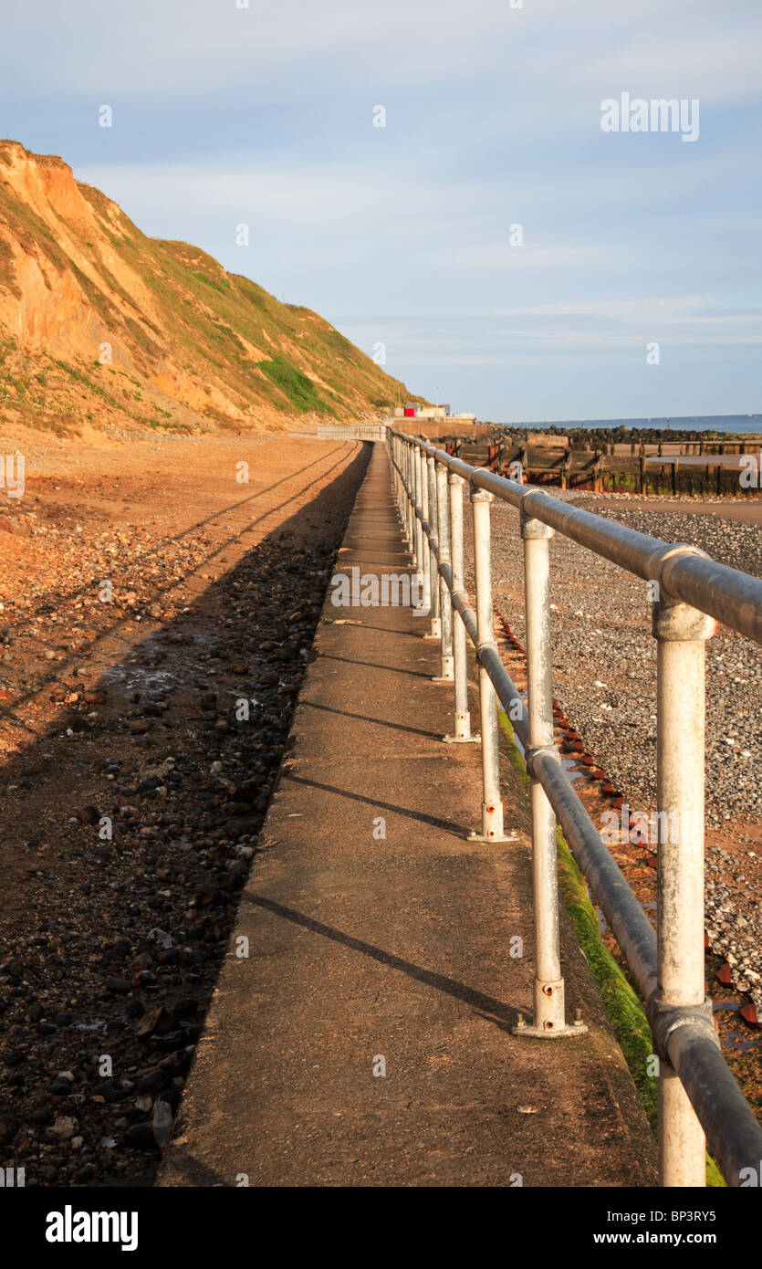 Concrete sea defence hi-res stock photography and images - Alamy