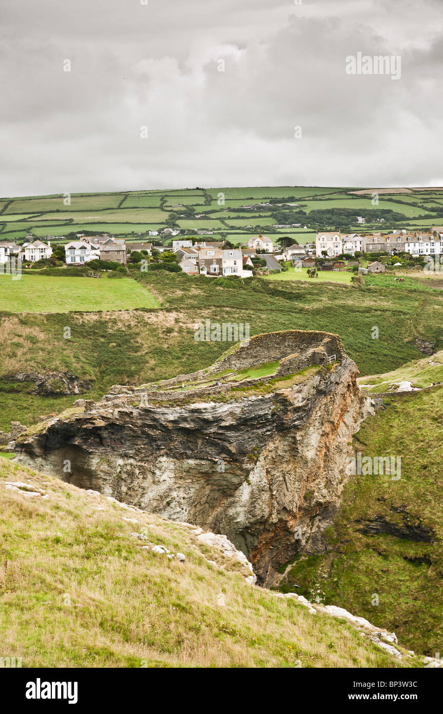 Tintagel town hi-res stock photography and images - Alamy