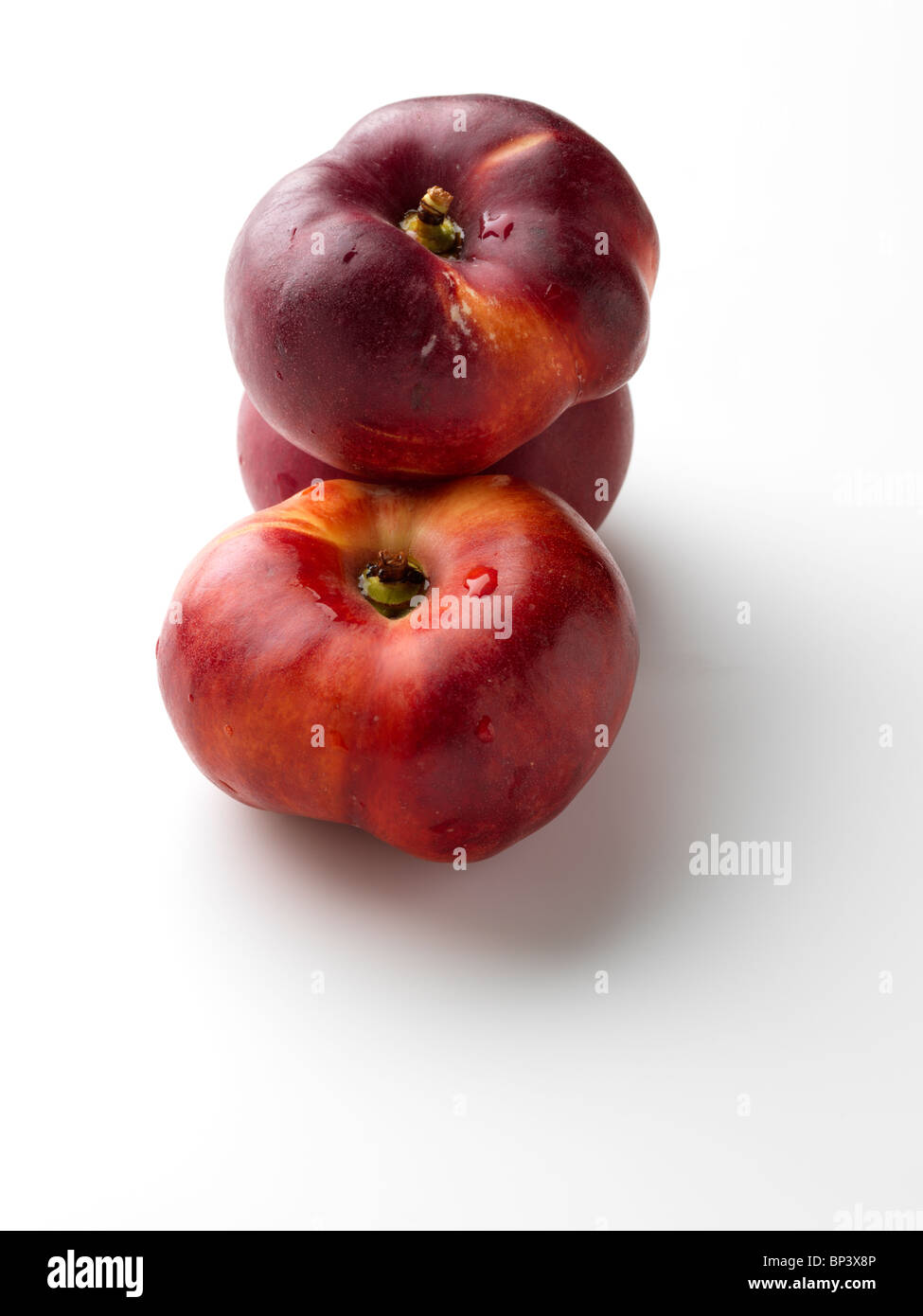 Flat nectarines hi-res stock photography and images - Alamy