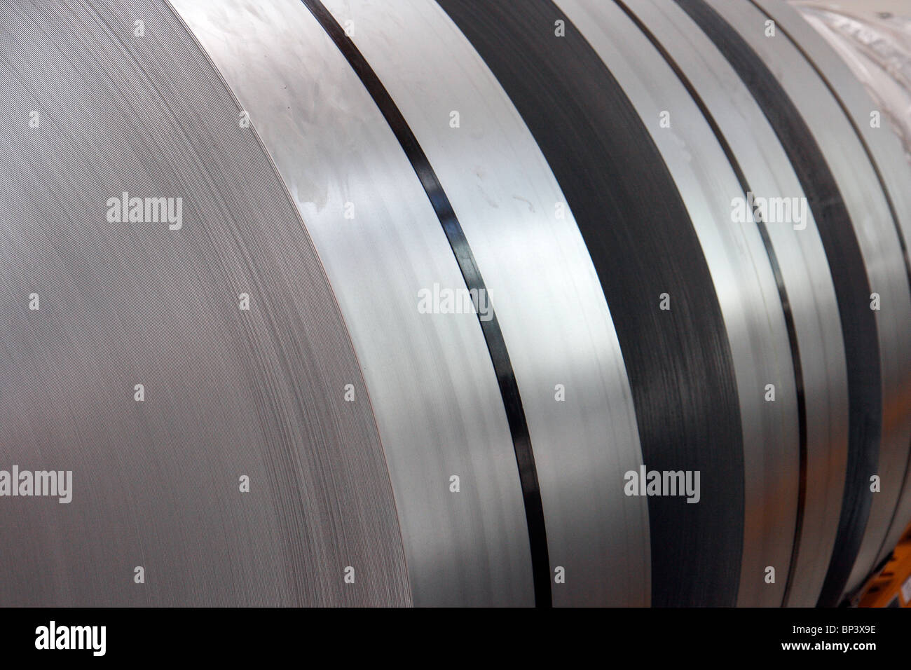 Horizontal coils hi-res stock photography and images - Alamy