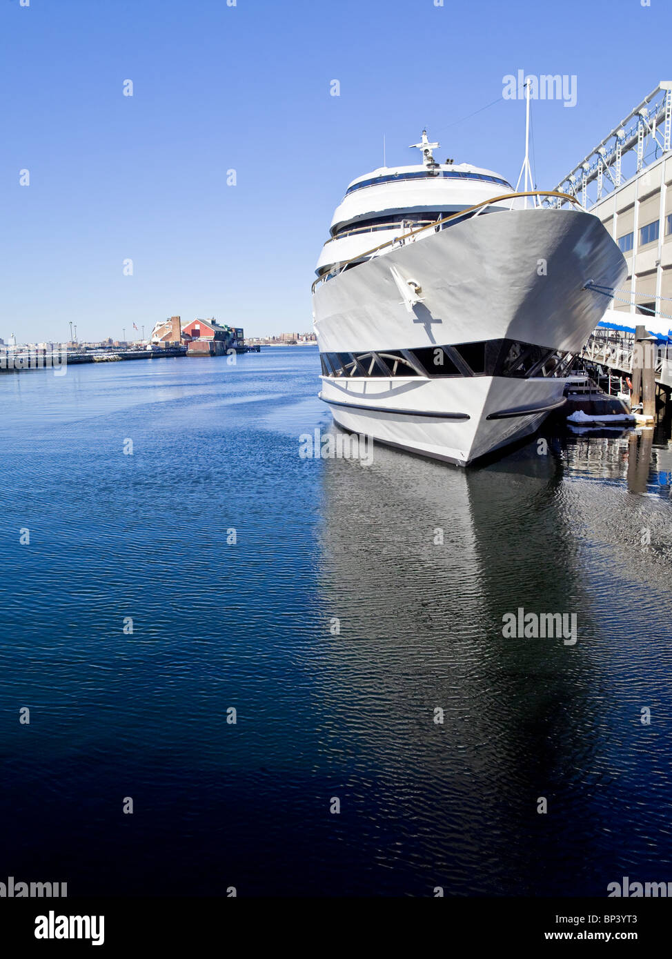 Moored cruise ship Stock Photo - Alamy
