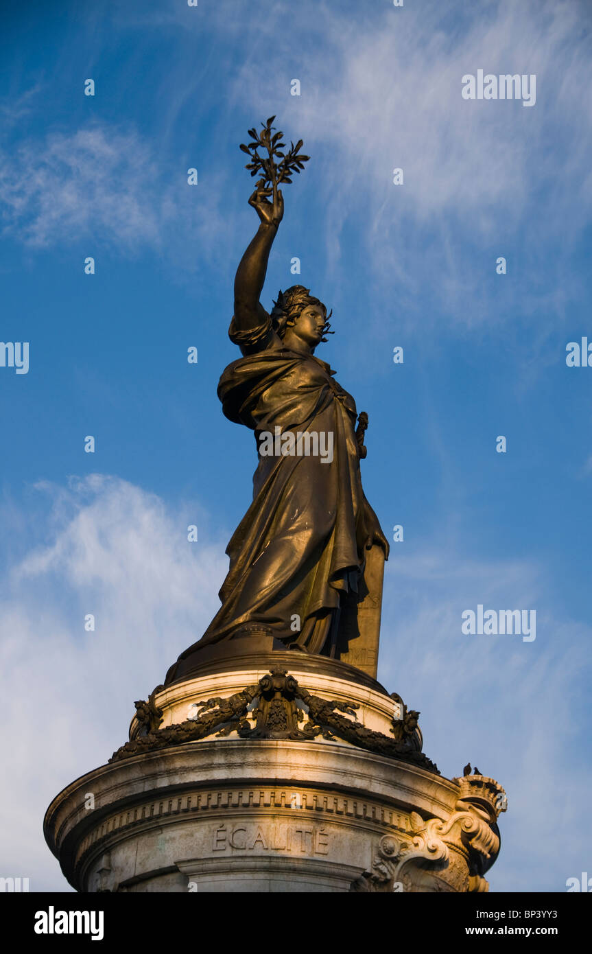 Statue republique hi-res stock photography and images - Alamy