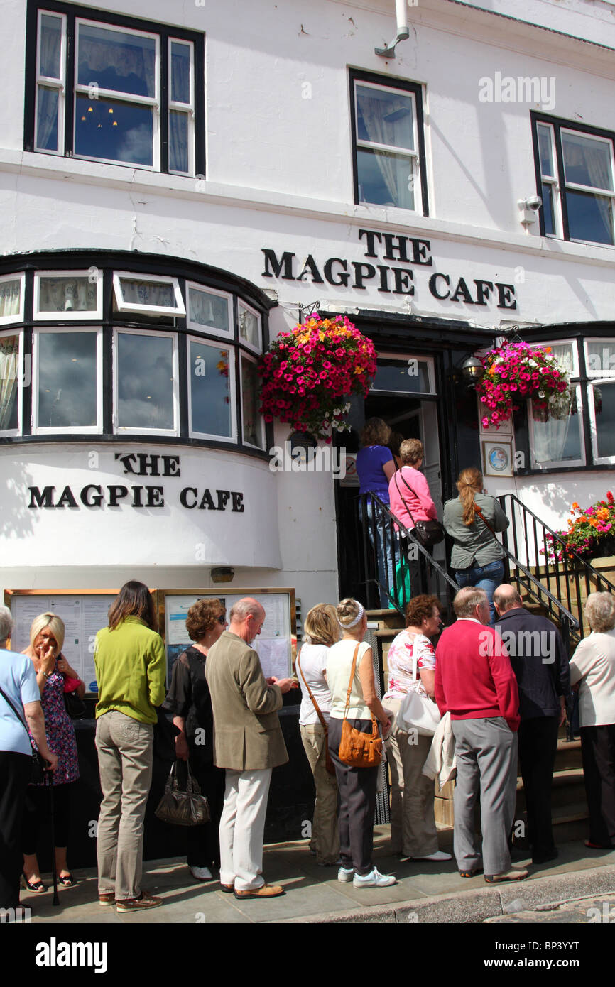 Magpie cafe whitby hi-res stock photography and images - Alamy