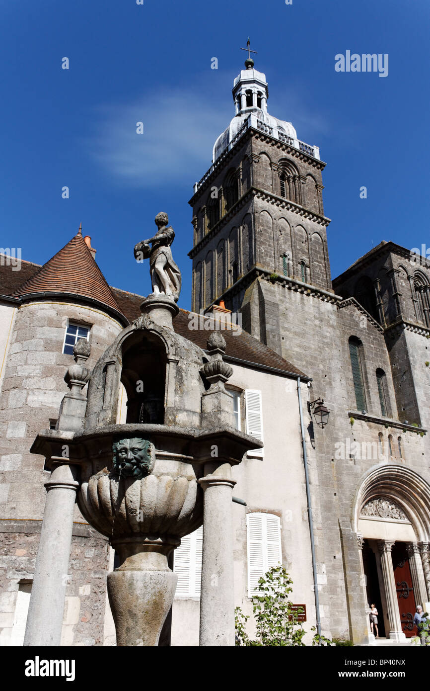 Fountain and church Stock Photo - Alamy