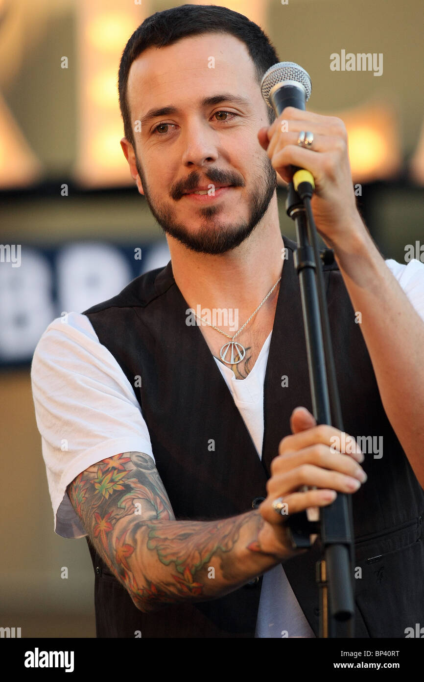 MATT MORRIS SUMMER CONCERT SERIES AT THE AMERICANA AT BRAND MALL ...