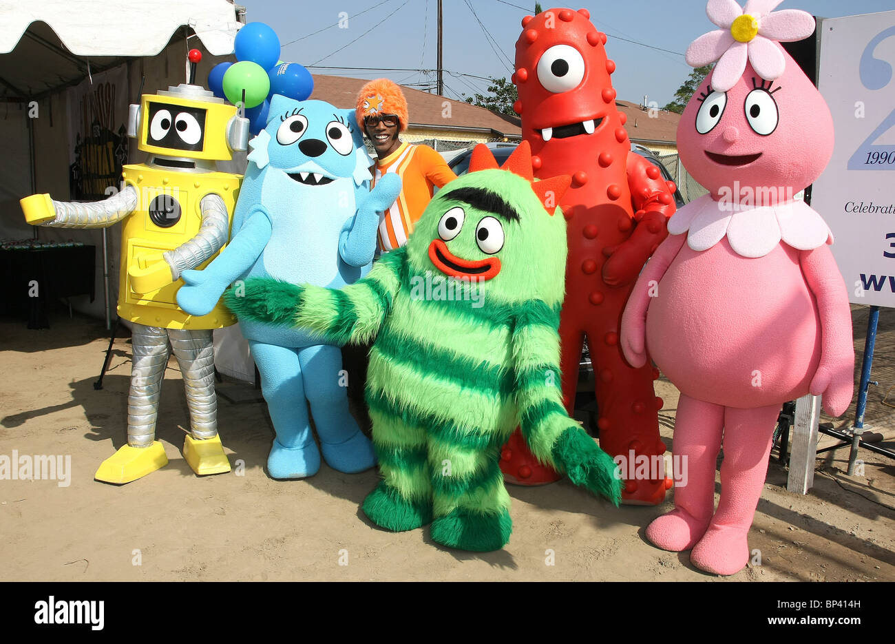 YO GABBA GABBA DJ ROK YO GABBA GABBA! AND CELEBRITY FRIENDS CELEBRATE ...