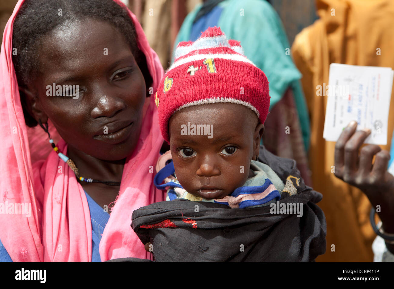 Food queue africa hi-res stock photography and images - Alamy