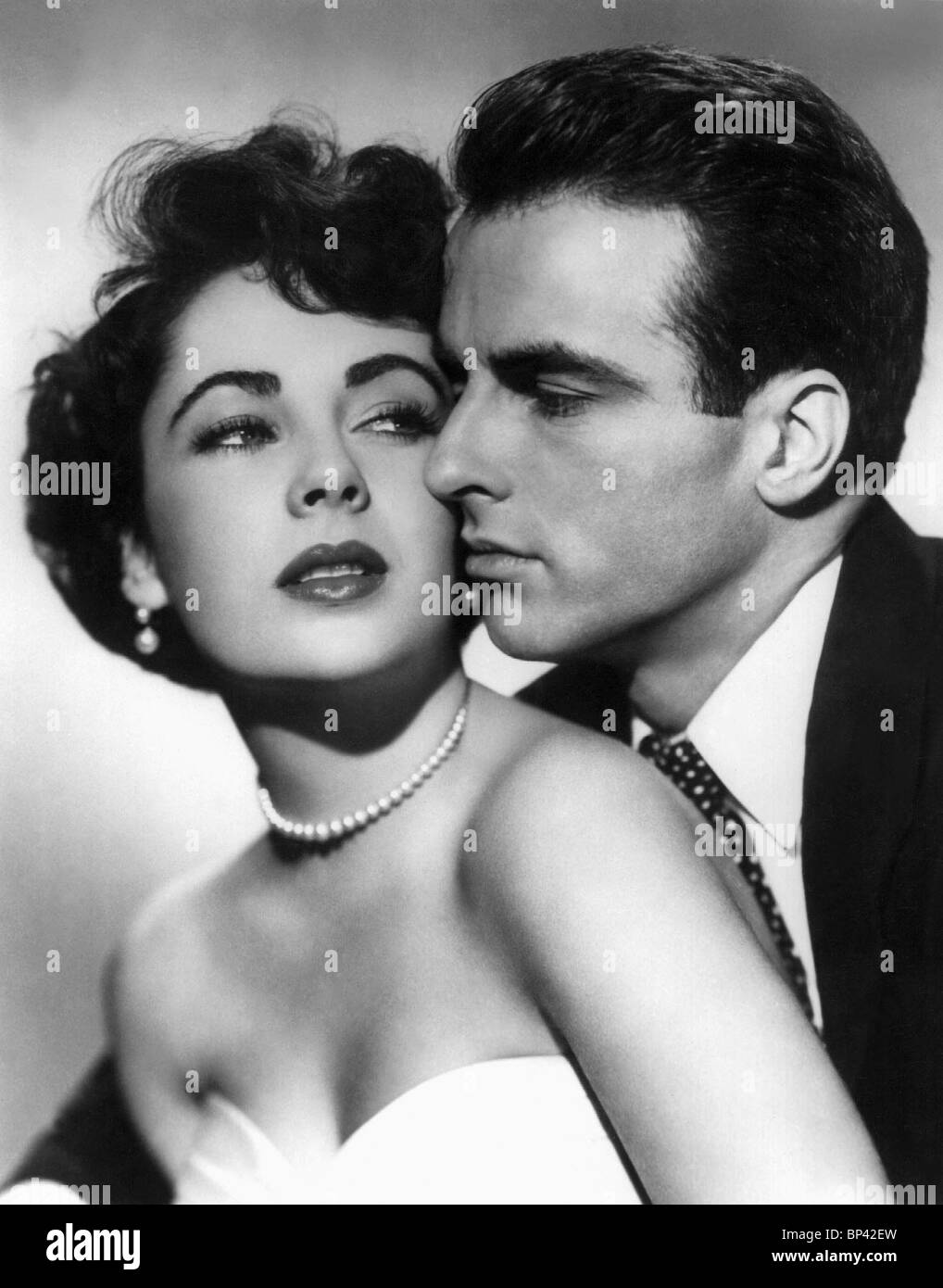 Kissing place Black and White Stock Photos & Images - Alamy