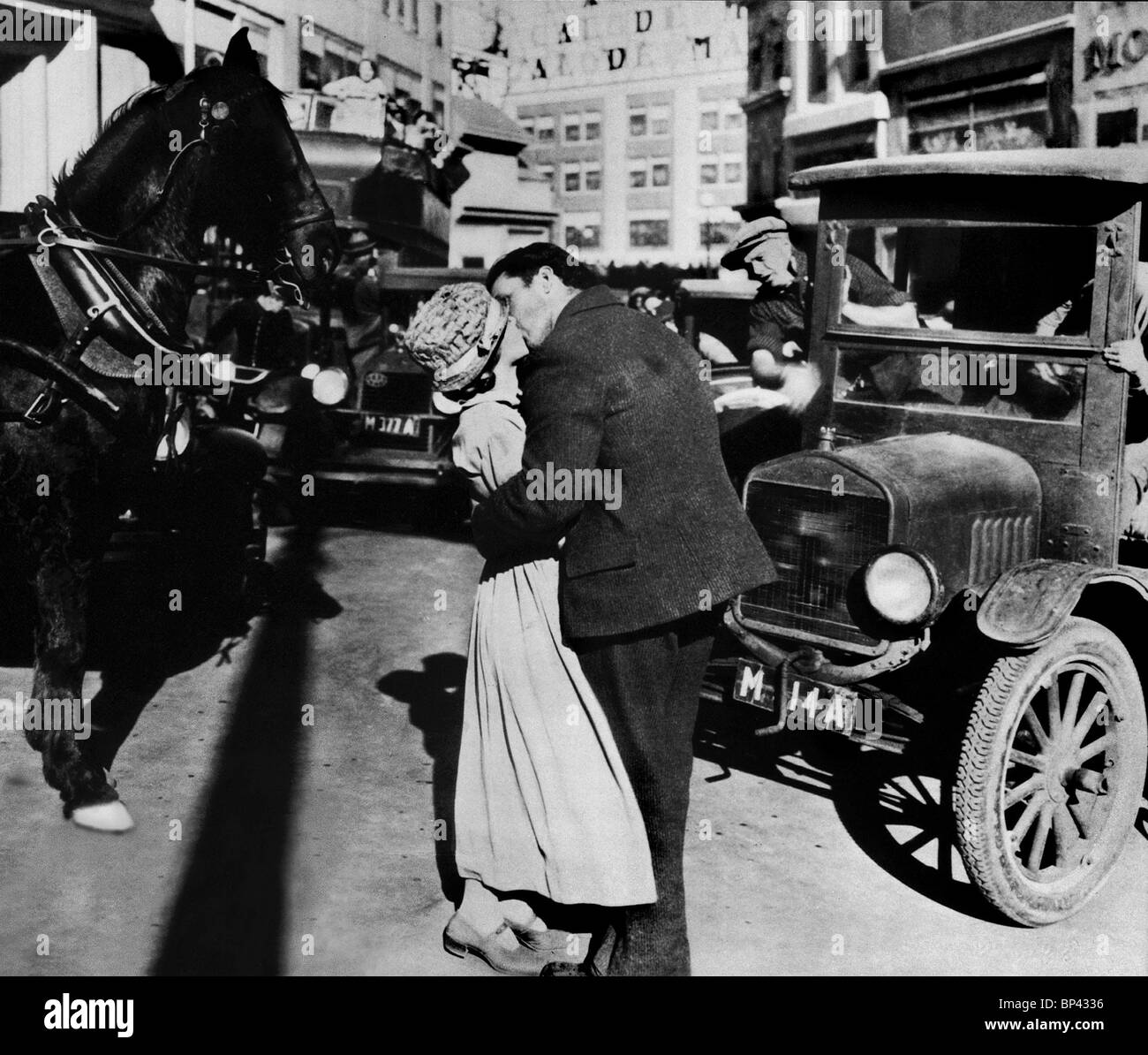 JANET GAYNOR, GEORGE O'BRIEN, SUNRISE, 1927 Stock Photo - Alamy