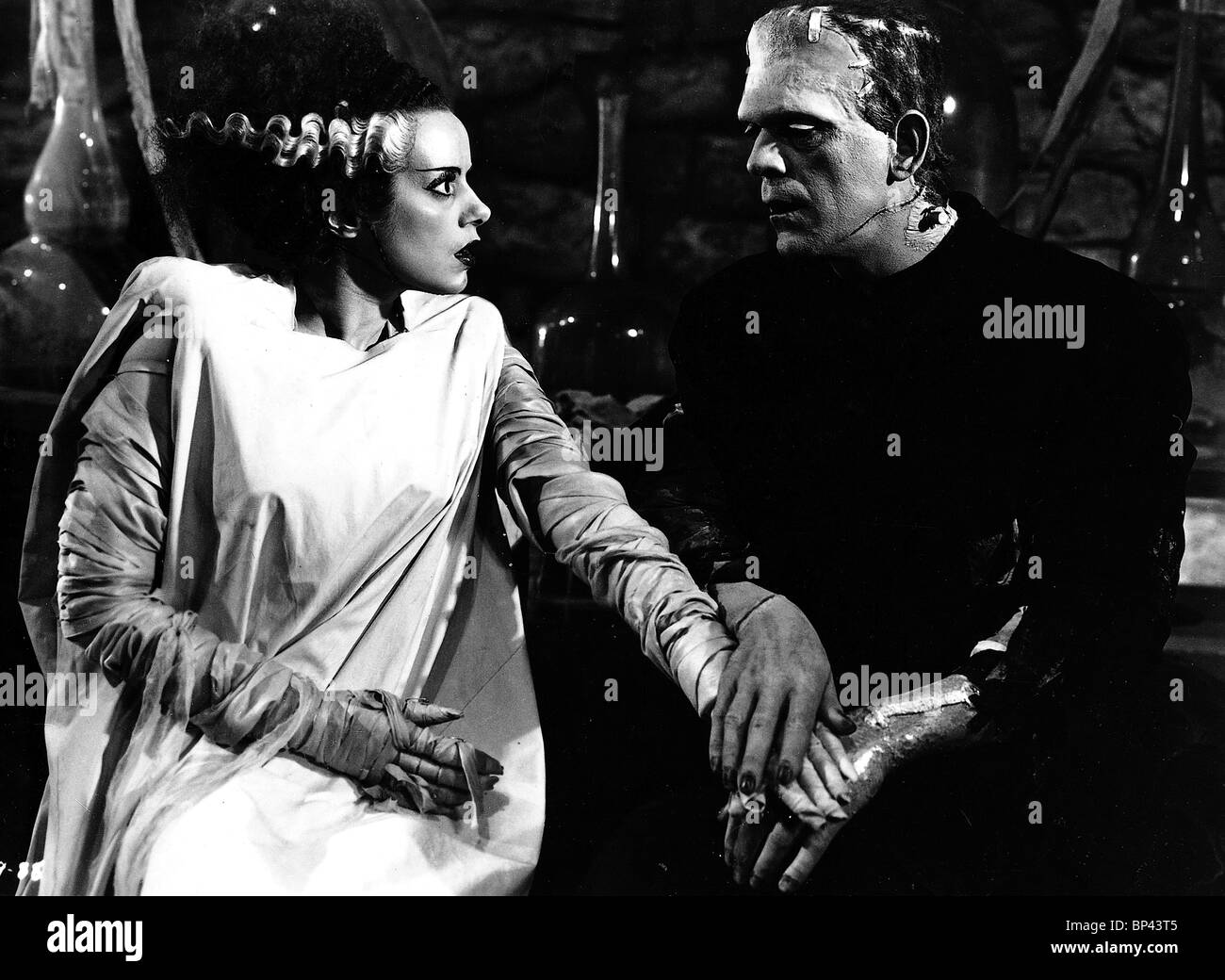 ELSA LANCHESTER, BORIS KARLOFF, BRIDE OF FRANKENSTEIN, 1935 Stock Photo ...