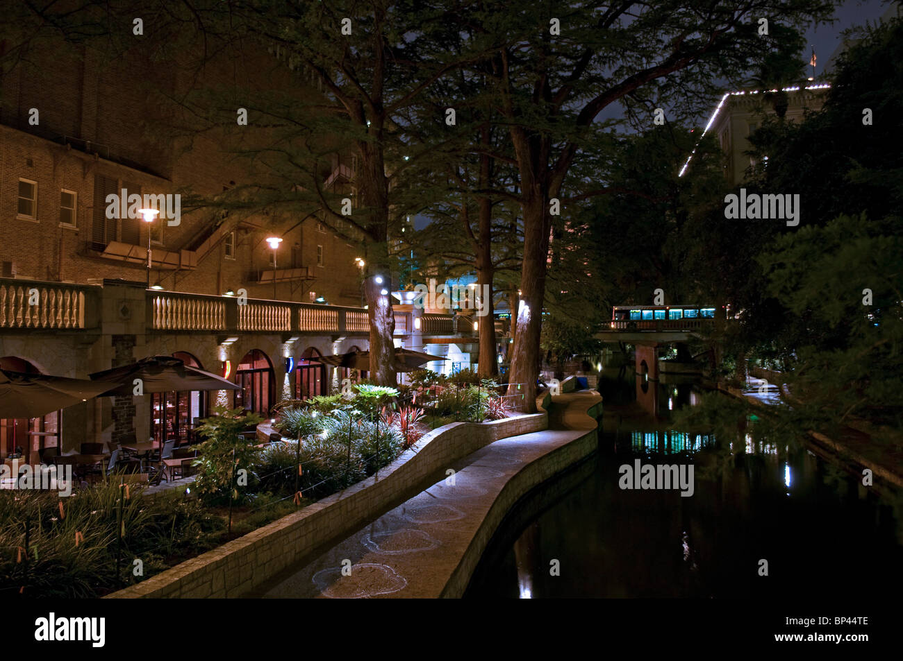 San antonio riverwalk night hi-res stock photography and images - Alamy