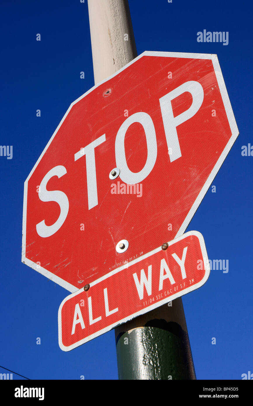 Stop sign in california hi-res stock photography and images - Alamy