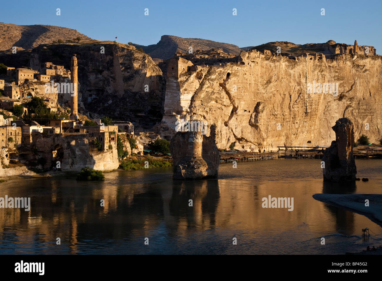 Hasankeyf in Eastern Turkey Stock Photo - Alamy