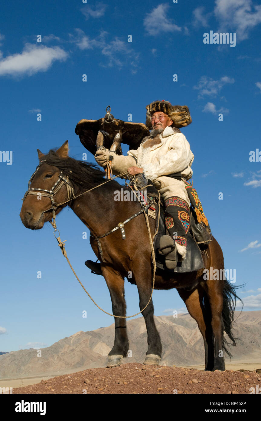 Kazak man at the Altai Eagle Festival Stock Photo - Alamy