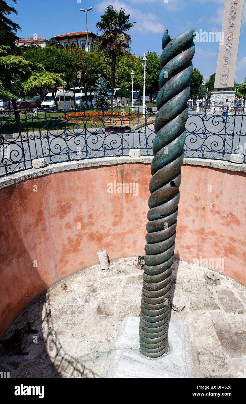 Istanbul serpent column hi-res stock photography and images - Alamy