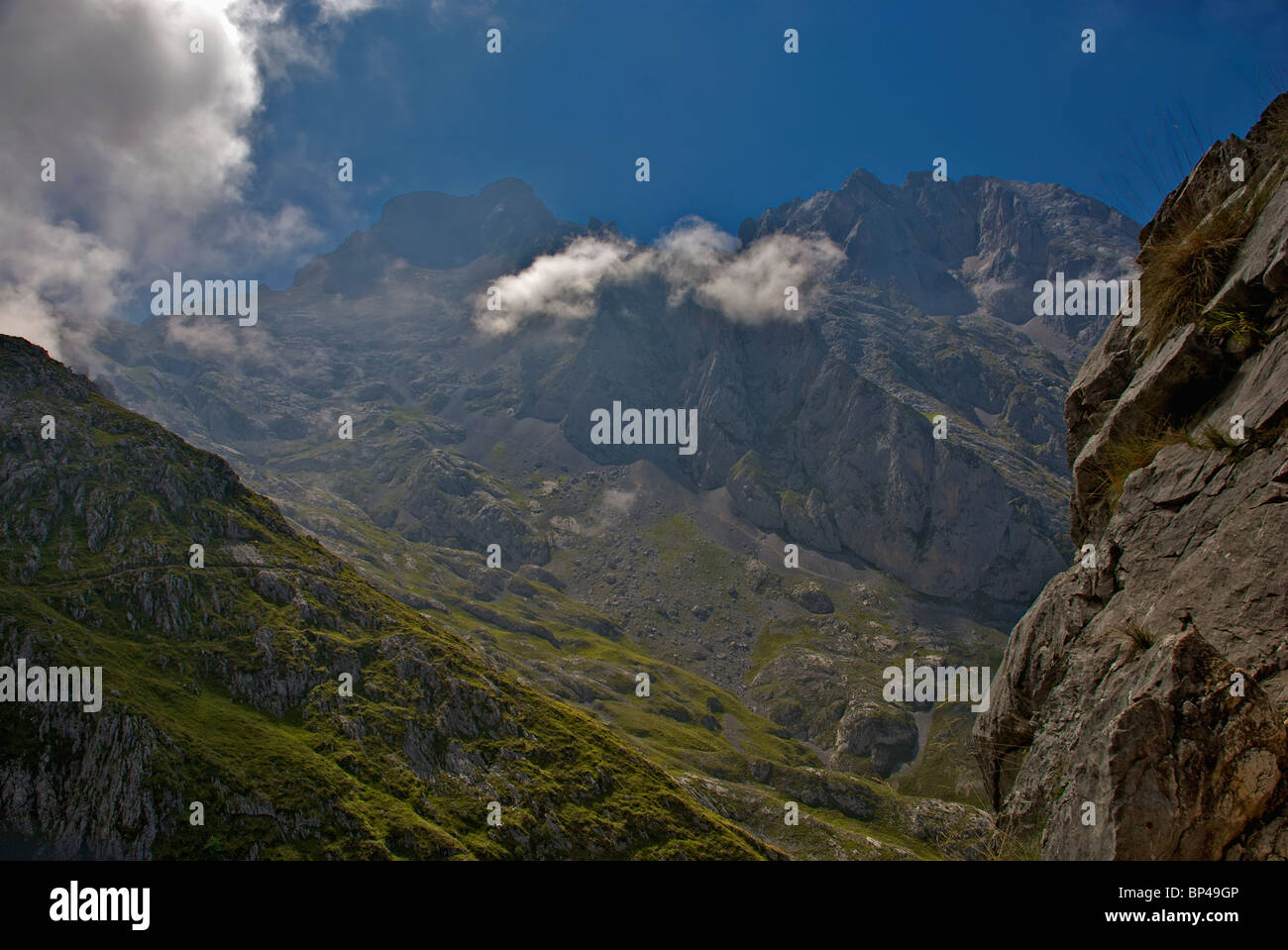 Jou Lluengu with Picos Albos and Neveron de Urriello. Bulnes. Picos de ...
