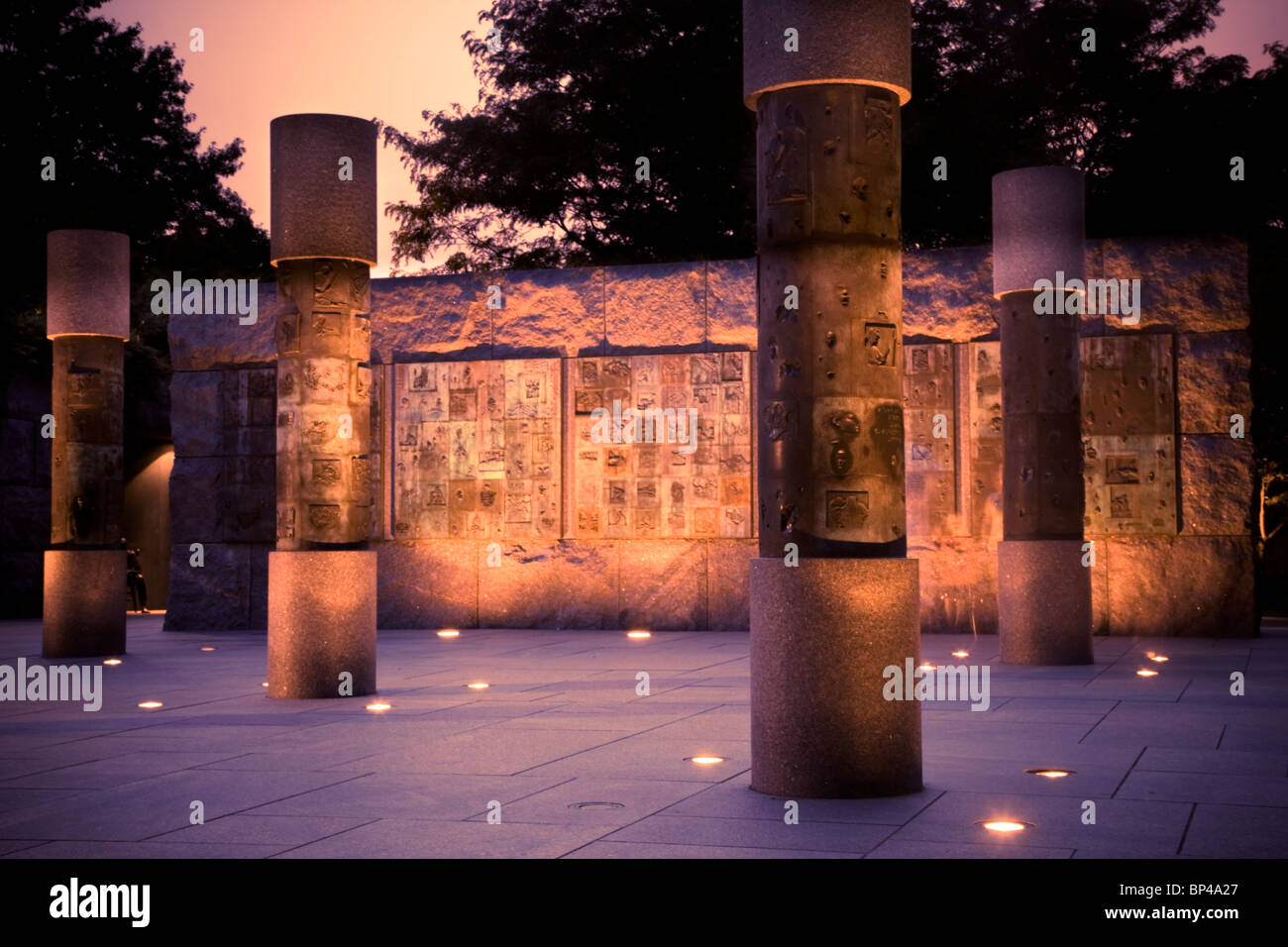 The Franklin Delano Roosevelt (FDR) Memorial in Washington, DC houses ...