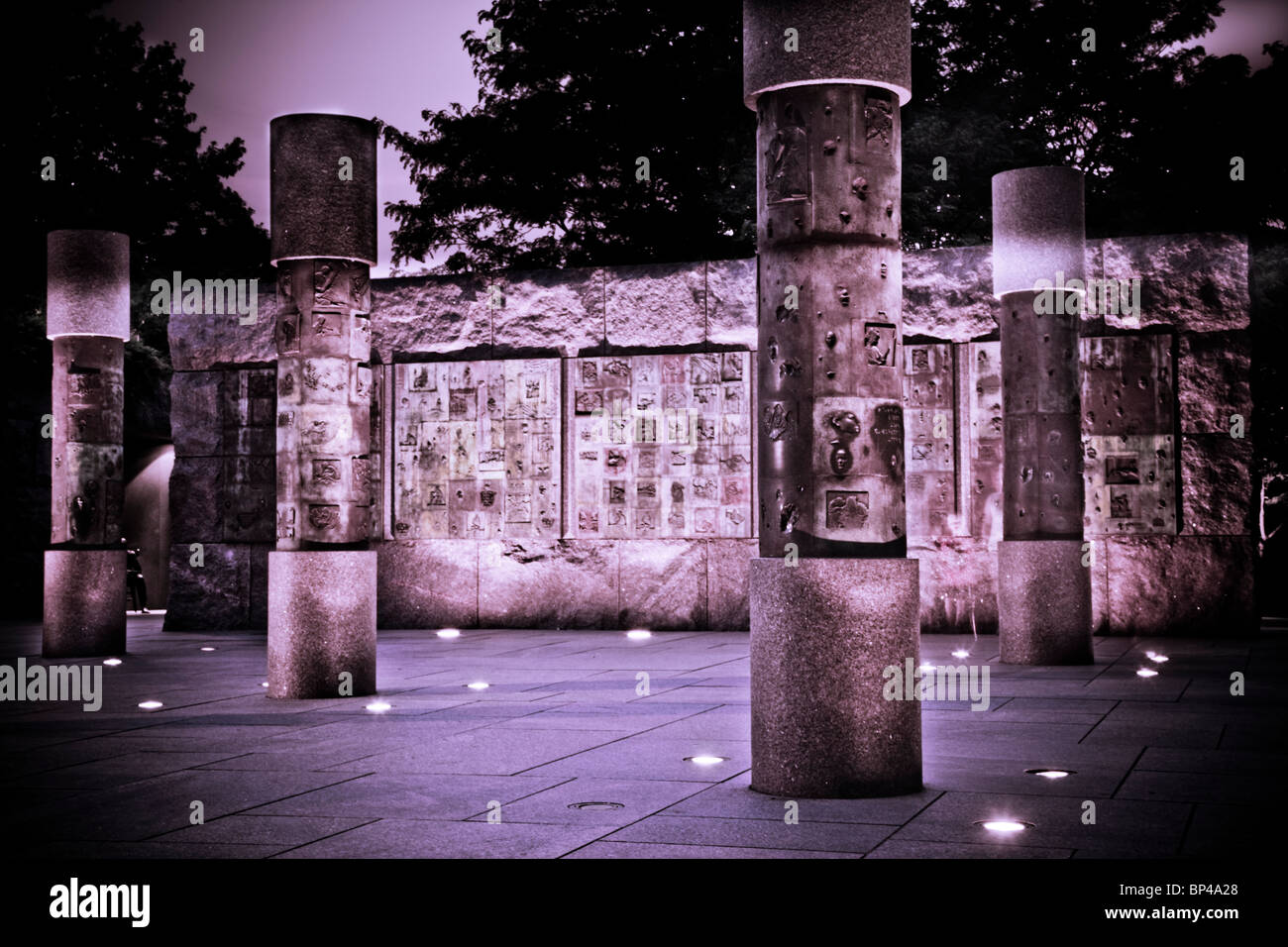 The Franklin Delano Roosevelt (FDR) Memorial in Washington, DC houses ...