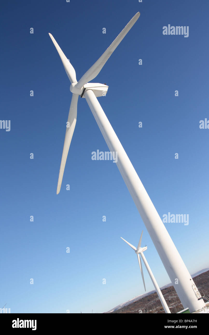 Wind turbine generating electricity Stock Photo - Alamy