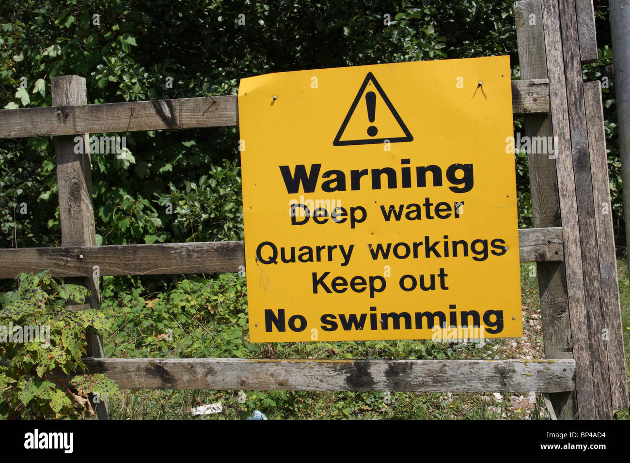 Quarry sign hi-res stock photography and images - Alamy