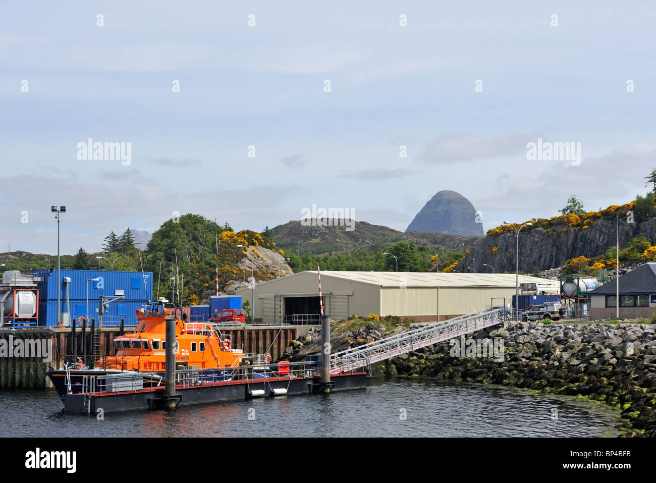 Lochinver harbour hi-res stock photography and images - Alamy