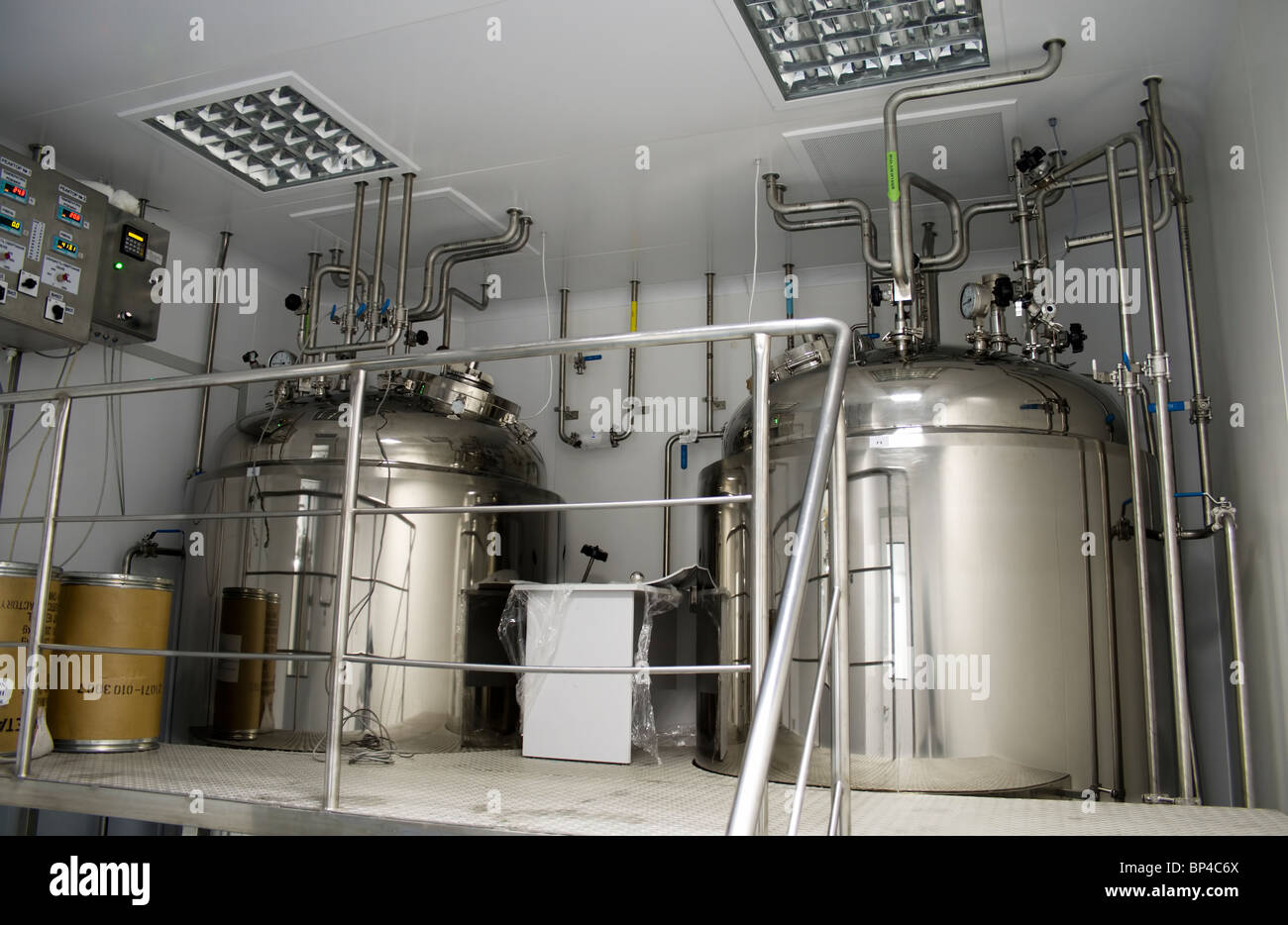 Clean Room in pharmaceutical factory Stock Photo - Alamy