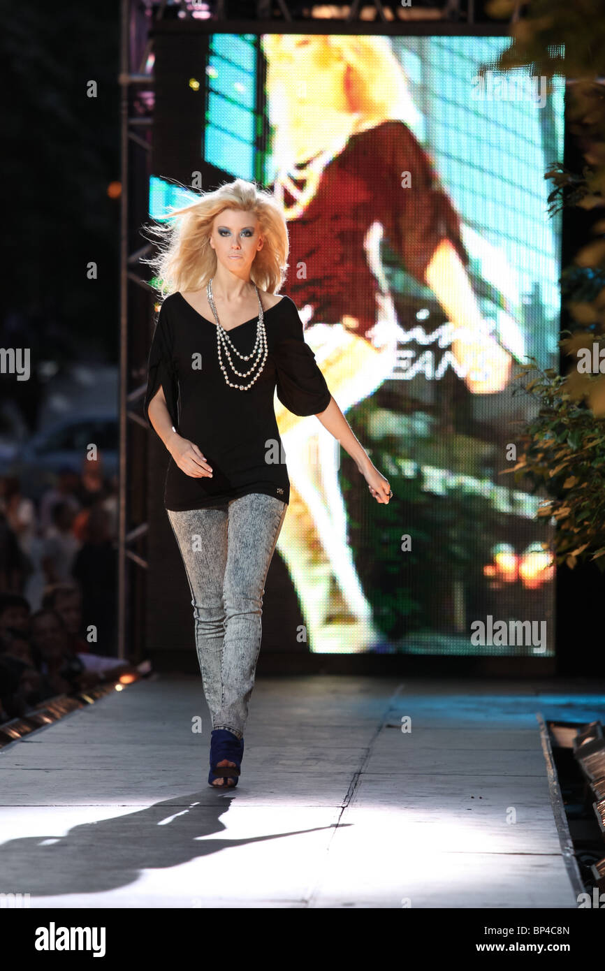 The 10th anniversary of the Montreal Design and Fashion Festival ...