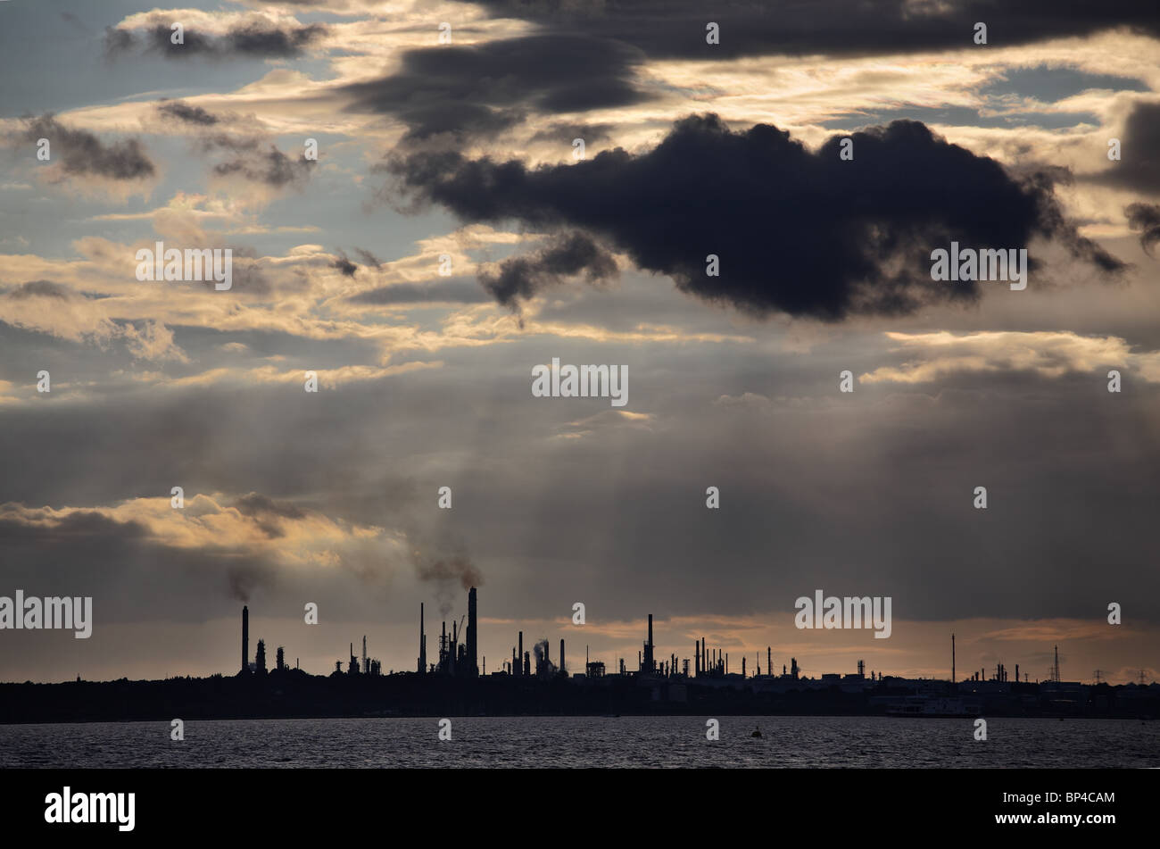 Fawley oil refinery hi-res stock photography and images - Alamy
