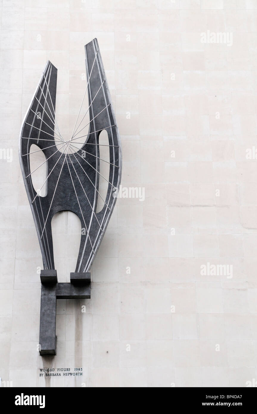Barbara hepworth sculpture john lewis hi-res stock photography and ...