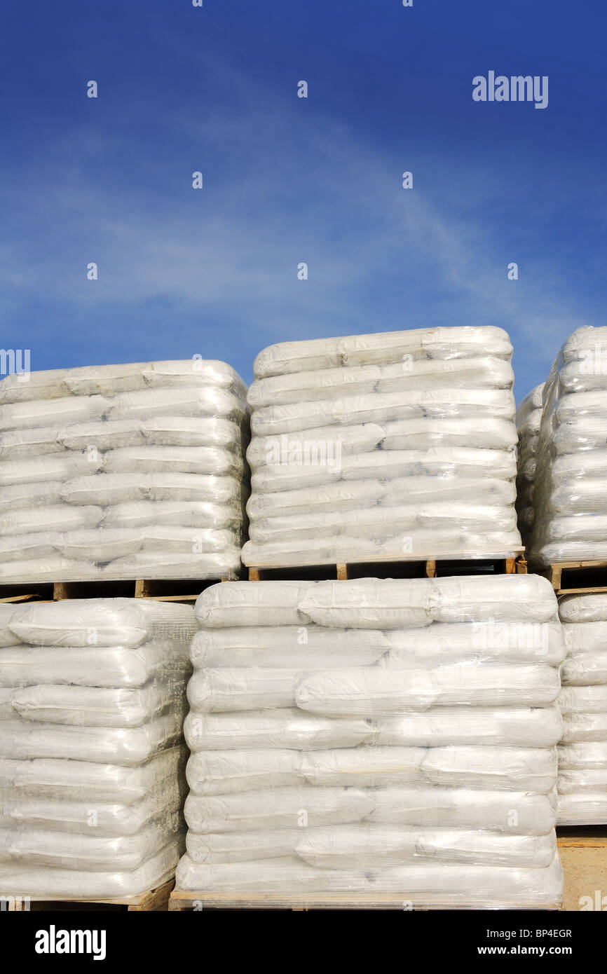 Stack of sand bags hi-res stock photography and images - Alamy