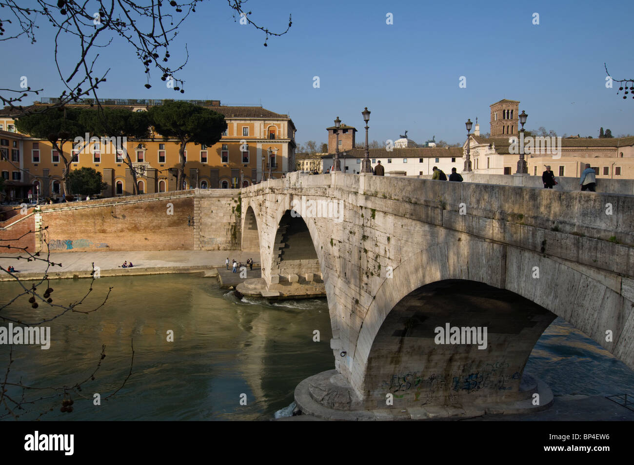 Isola tiberina ponte Fabricio Rome,Italy Stock Photo - Alamy