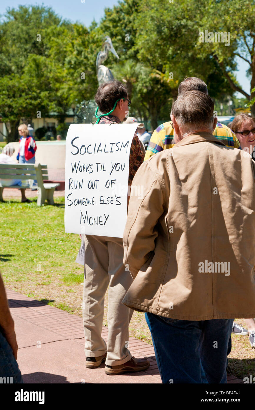 Government warning signs hi-res stock photography and images - Alamy
