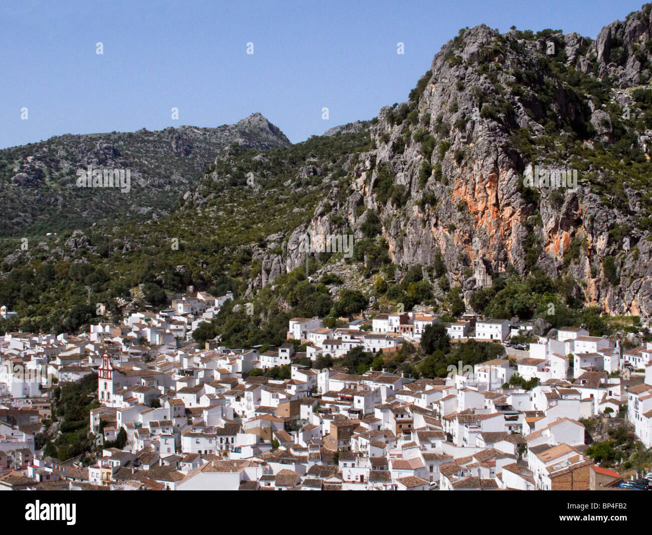 View over the rooftops of Ubrique, Sierra de Cádiz, Andalucía, Spain ...