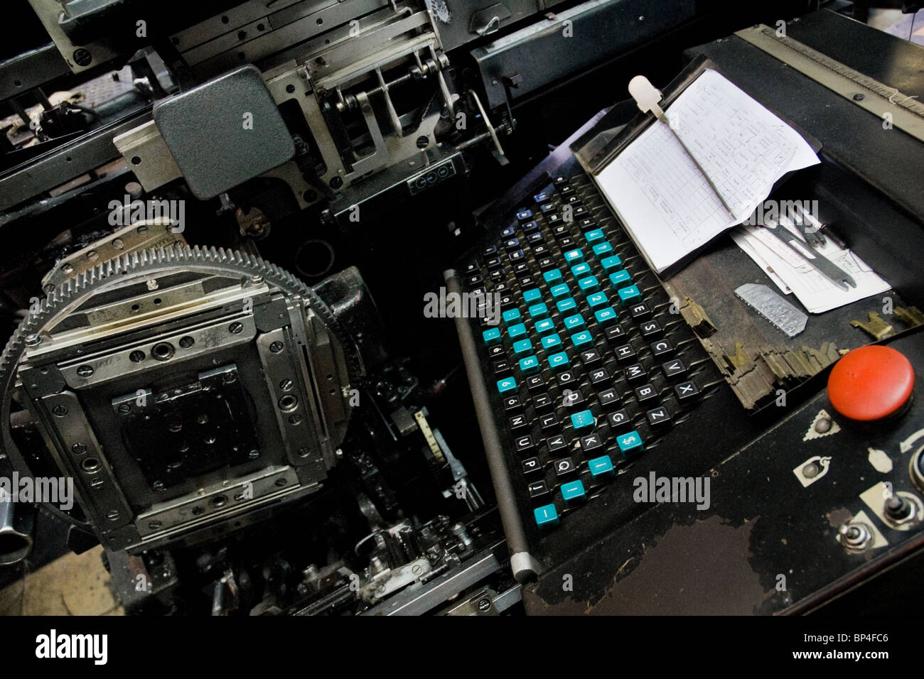 Old printing machine hi-res stock photography and images - Alamy