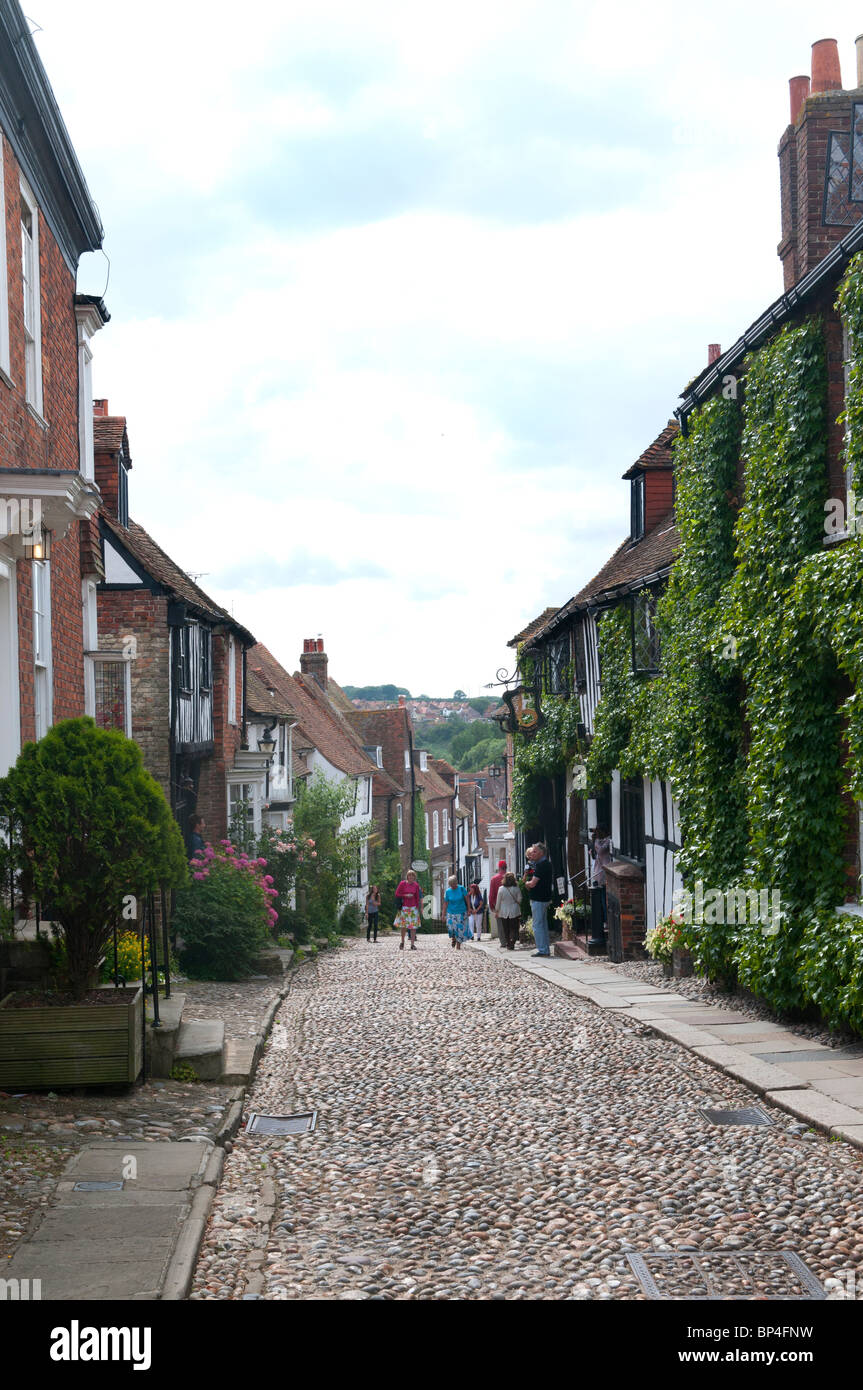 Cobbled street scene in Rye, East Sussex, England Stock Photo - Alamy