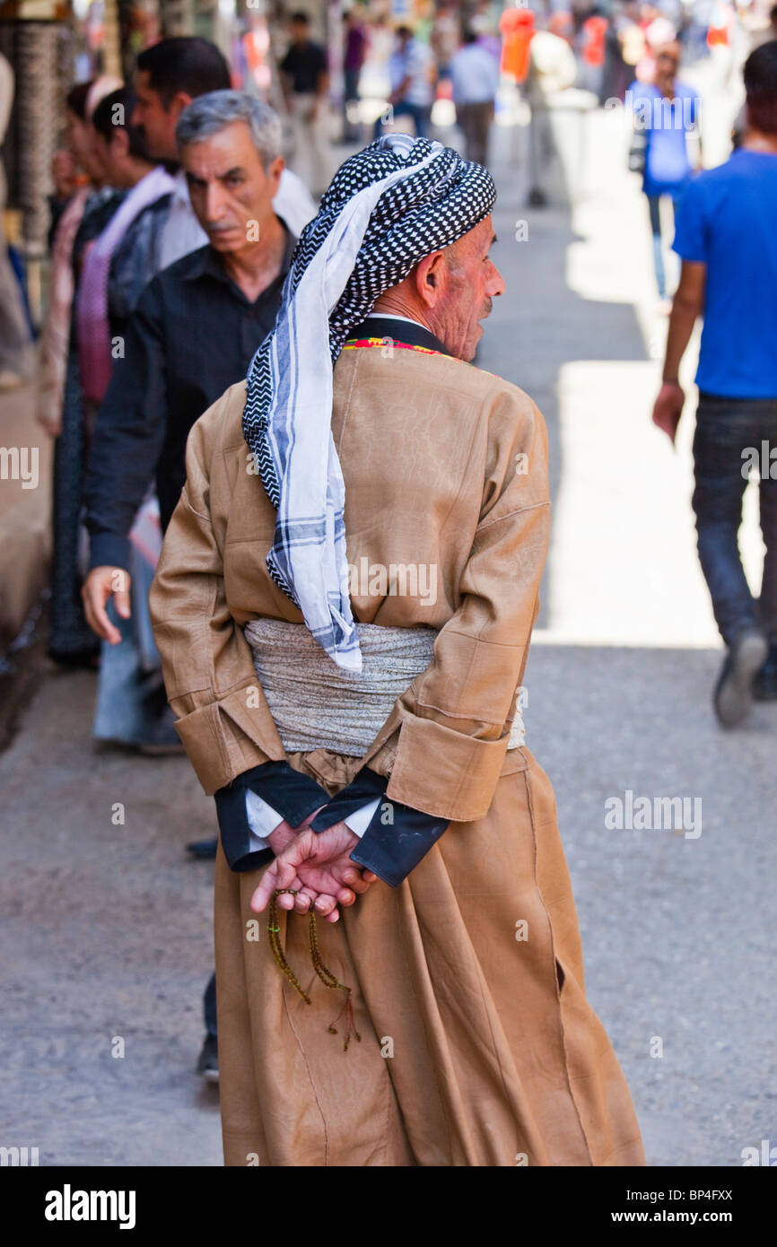Kurdish man in traditional dress hi-res stock photography and images ...