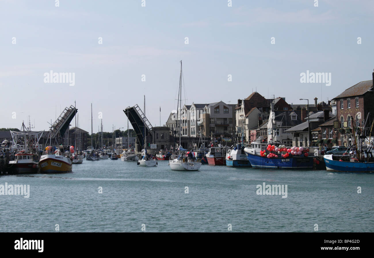 Weymouth Harbour and Bridge Dorset Stock Photo - Alamy
