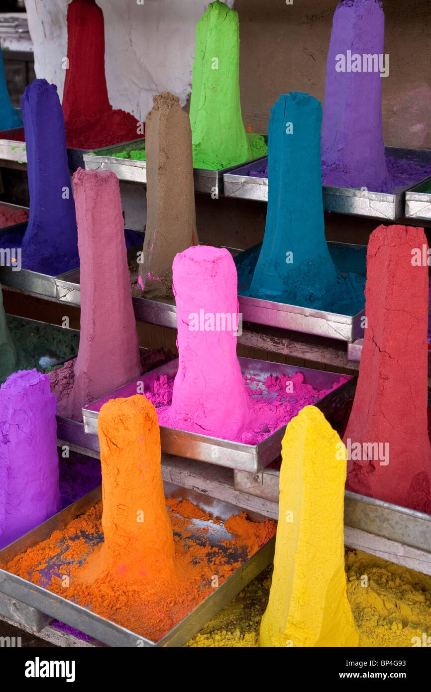 Colorful dyes. Pushkar main bazaar. Rajasthan. India Stock Photo - Alamy