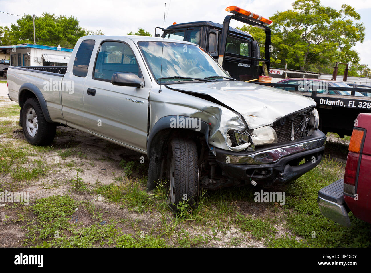 Wrecked pickup truck hi-res stock photography and images - Alamy
