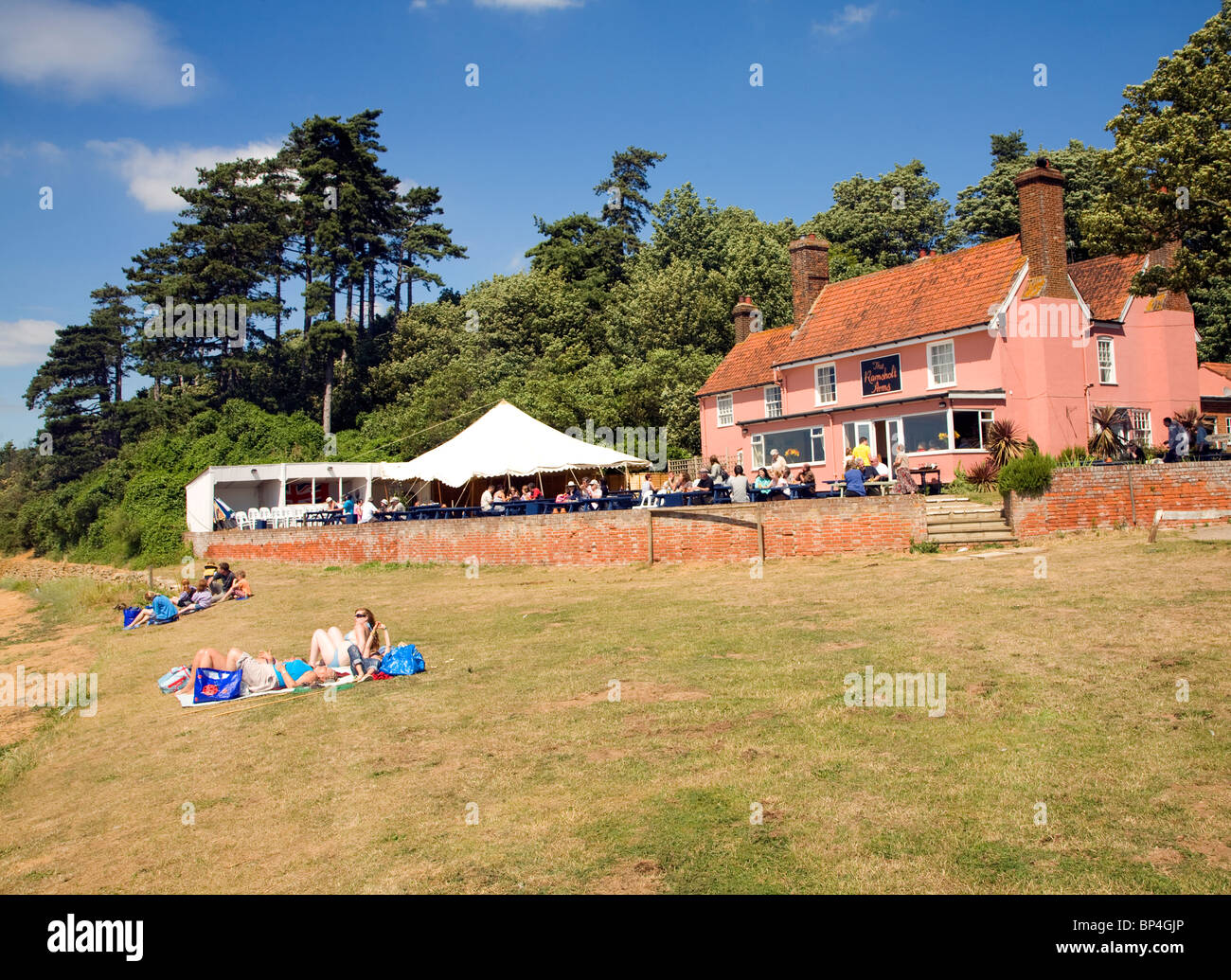 Summer Ramsholt Arms pub Suffolk England Stock Photo - Alamy